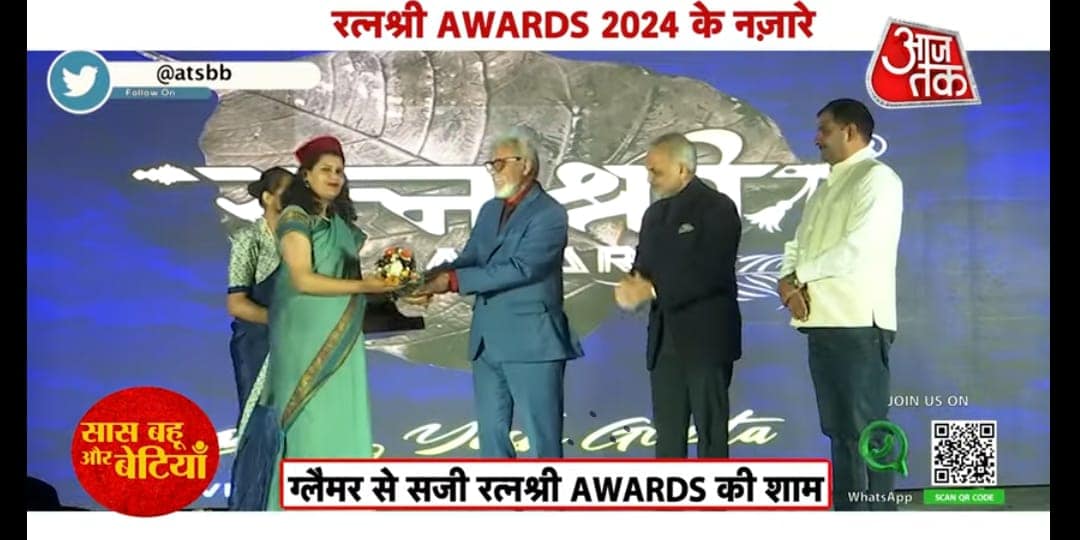 Dr. Manu Vinit Sharma Receives Rathna Shree Award 2024 at Career Point ...